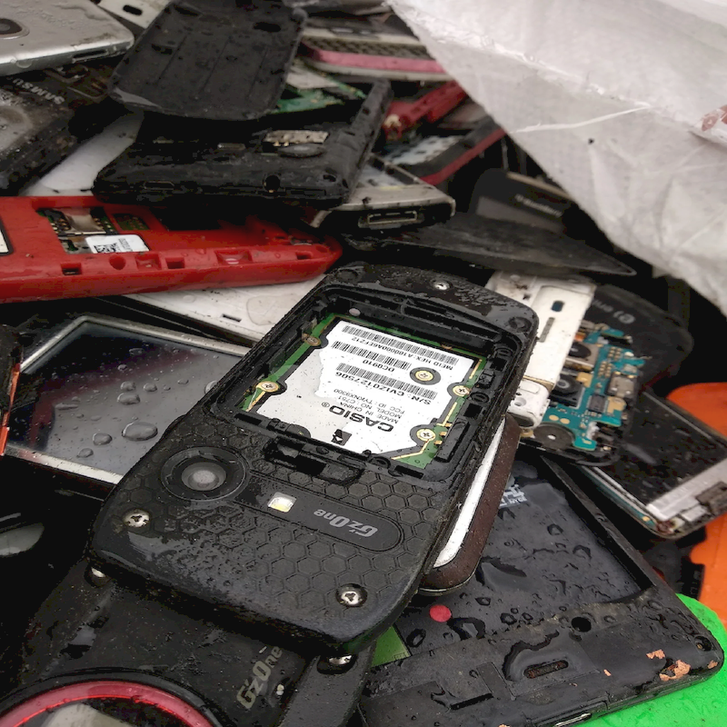 Ultimate Vintage Cell Phone Scrap 40MT – Premium Bulk Sale of Classic ...